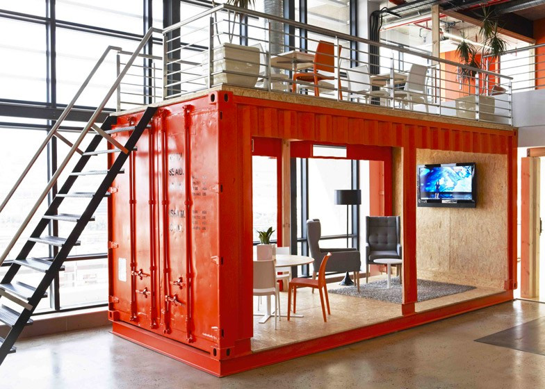 A look at breakout space design in open office layouts - Robin